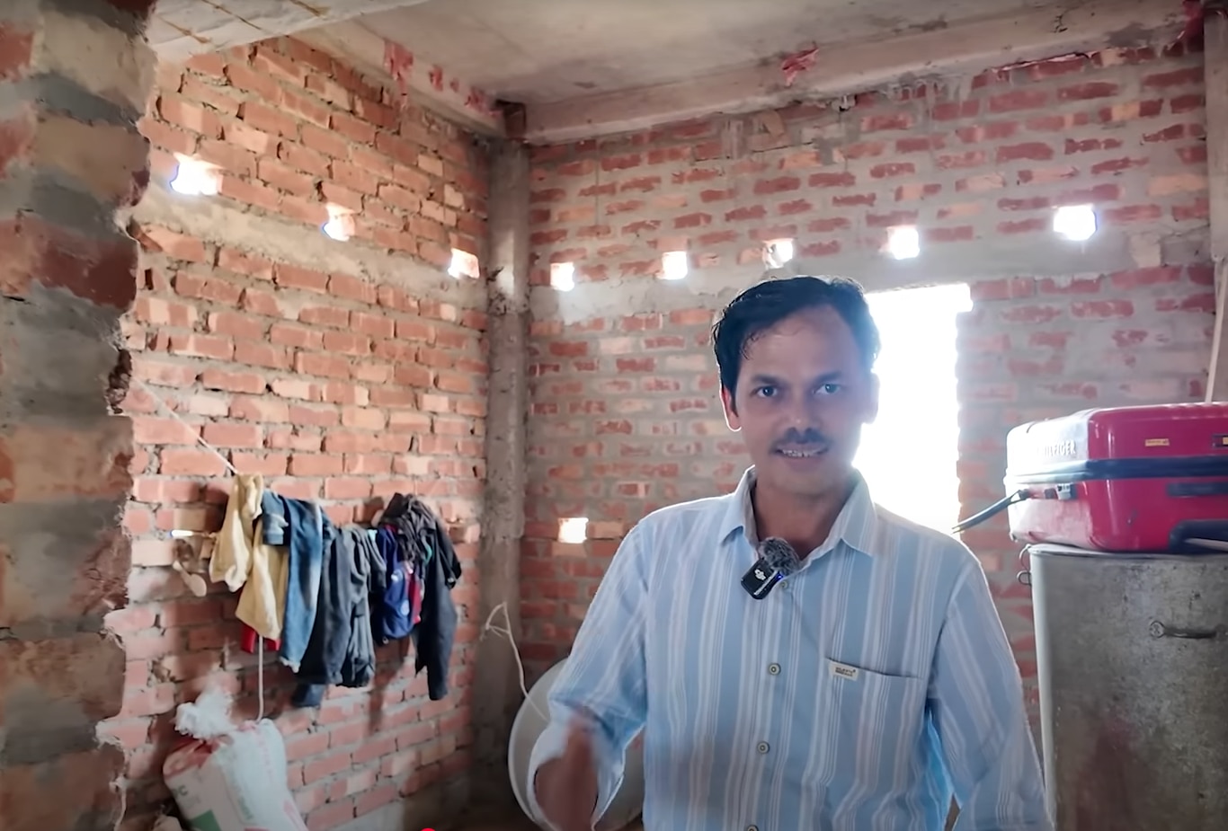 Meet Farah Khan cook Dilip who owns three-storeyed bungalow with pool, son studies in English ...