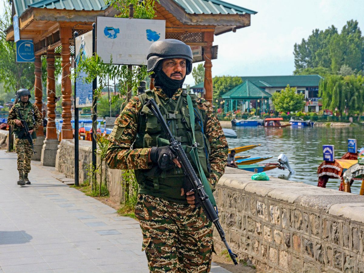 भगदड़, विमान हादसे, युद्ध की आशंका और कुदरती कहर... भारत के लिए अब तक का सबसे अशांत साल बनता जा ...