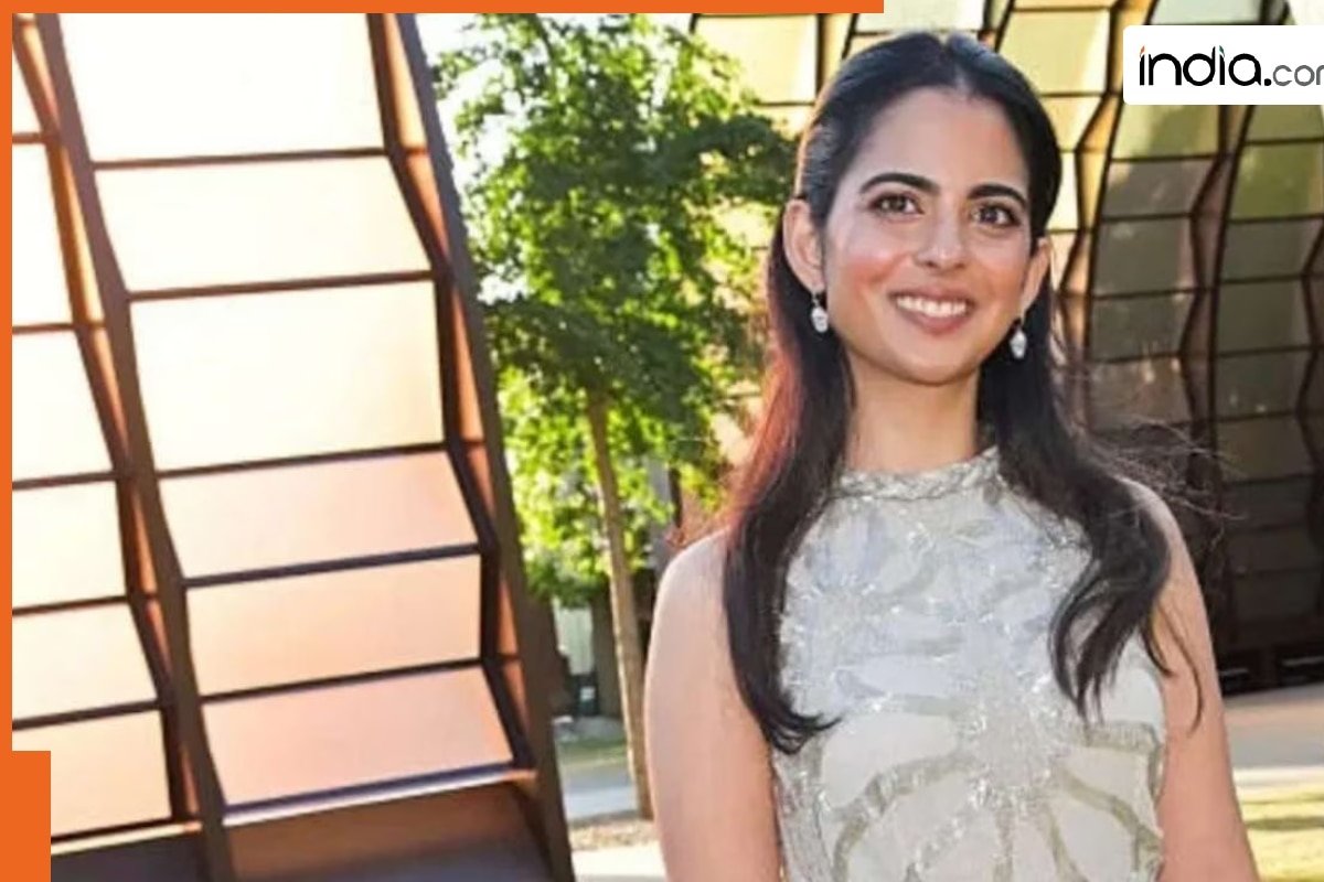 Mukesh Ambani daughter Isha Ambani makes sustainable fashion statement ...