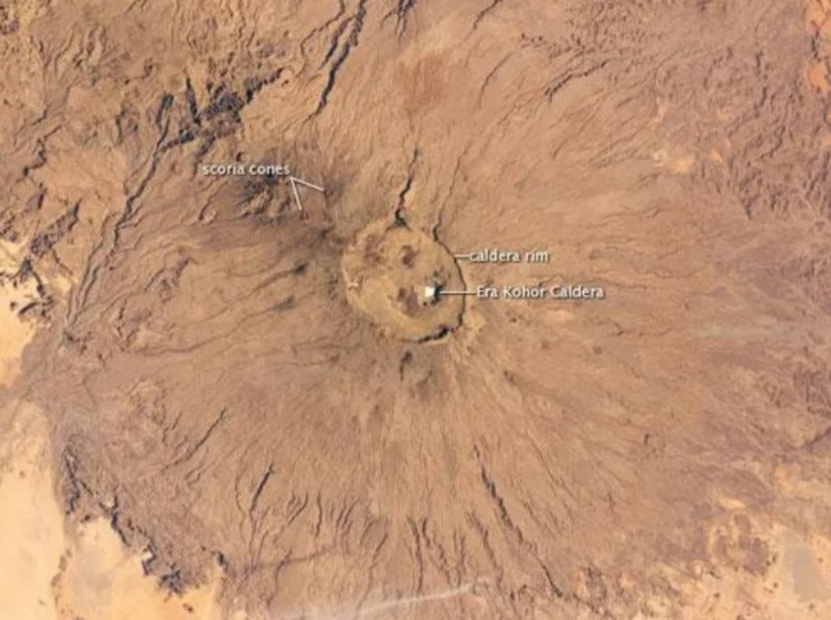 पाकिस्तान से 10 गुना बड़ी जगह, जहां अंतरिक्ष से दिख रहा विशाल सफेद ...