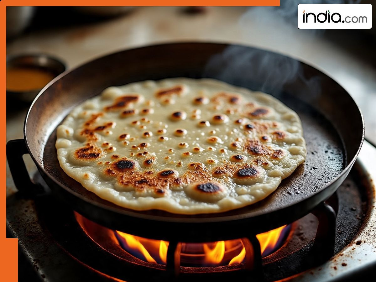 क्या आप भी खाते हैं डायरेक्ट गैस पर सिकी हुई रोटी? कैंसर को दे रहे हैं ...