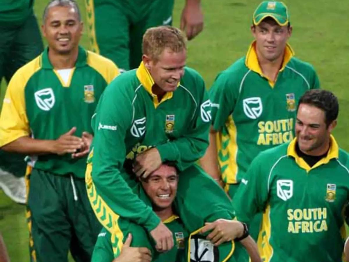 HBD Shaun Pollock: क्रिकेट की दुनिया का सबसे अंडररेटेड ऑलराउंडर, जिसने गेंद और बल्ले से मचाई तबाही