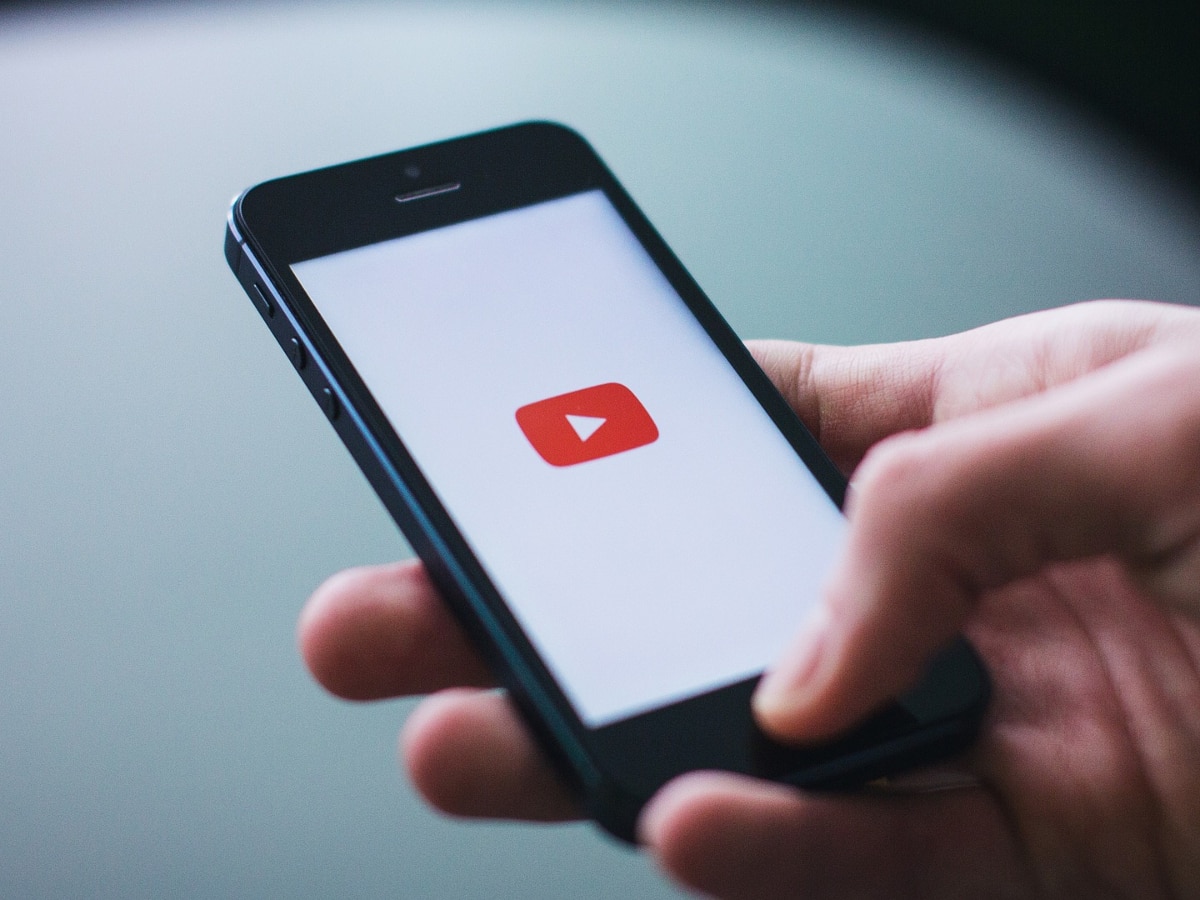 YouTube Golden Play Button: कितने सब्सक्राइबर पर मिलता है गोल्डन प्ले ...