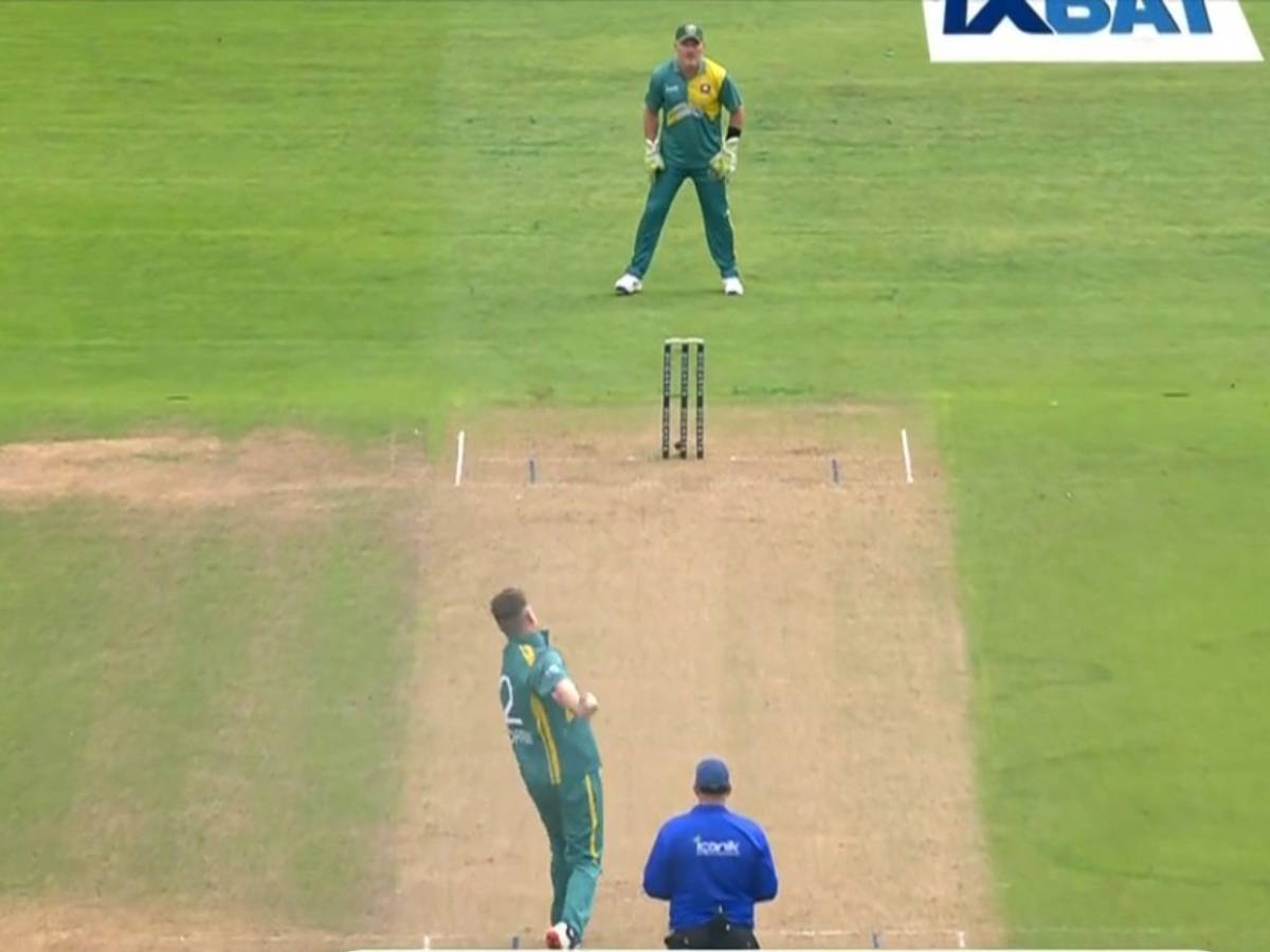 Bowl Out Rule: क्या होता है बॉल-आउट? 18 साल बाद क्रिकेट में फिर लौटा ...