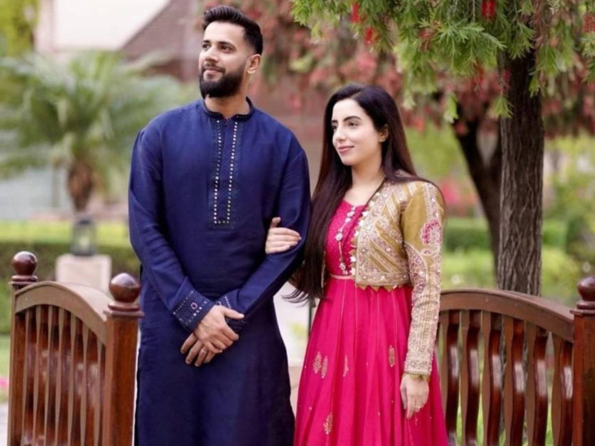 शोएब मलिक के बाद एक और पाकिस्तानी क्रिकेटर निकला बेवफा, बीवी को दे रहा धोखा, लीक हो चुकीं ...