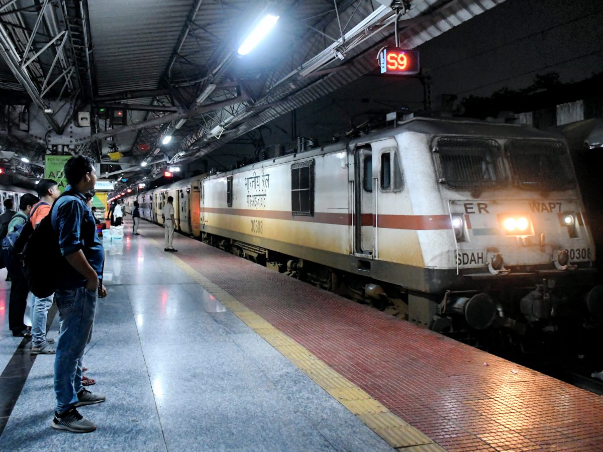 कब और कहां चली थी दुनिया की पहली पैसेंजर ट्रेन? जिसने बदल दिया परिवहन का इतिहास