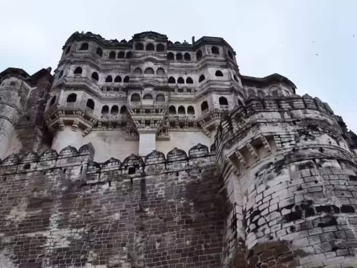 भारत का ये भूतिया किला जहां पैर रखने में भी लगता है डर, दुल्हन की विदाई ...