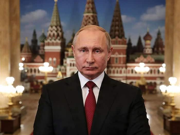 रूस की इस गलती से अमेरिका हो गया मालामाल! अरबों का खजाना लगा ट्रंप के ...