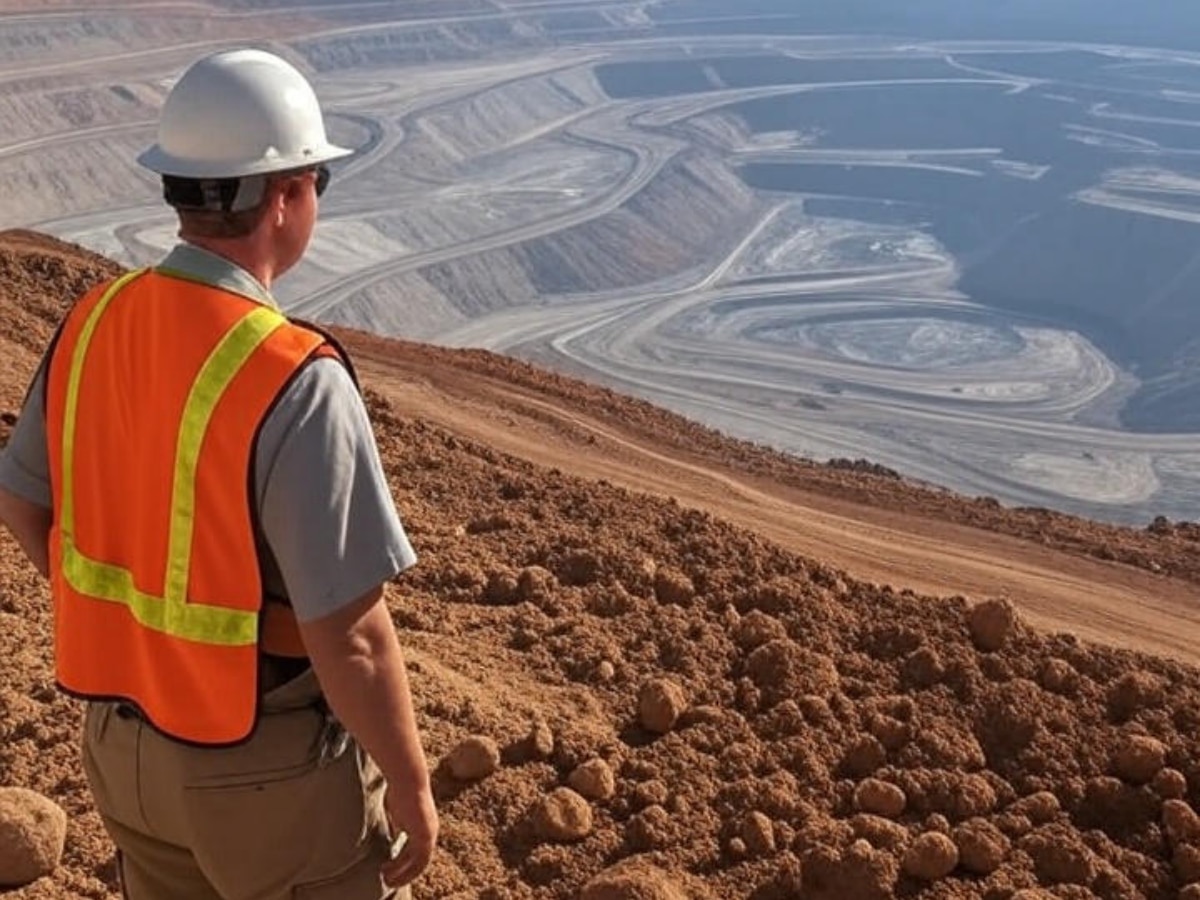 भारत का अमीर दोस्त बना '150 साल के लिए राजा', मिला अरबों डॉलर का नया ...