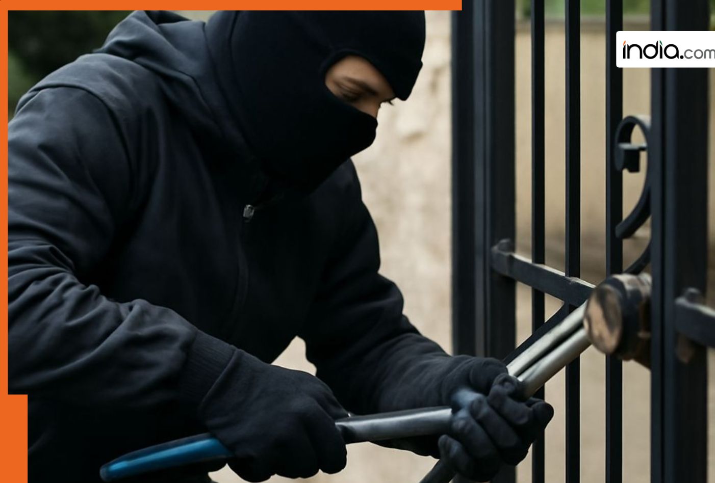 चोरी के बाद हुआ पछतावा, चोर ने माफीनामे के साथ घर के दरवाजे पर रख दी ...
