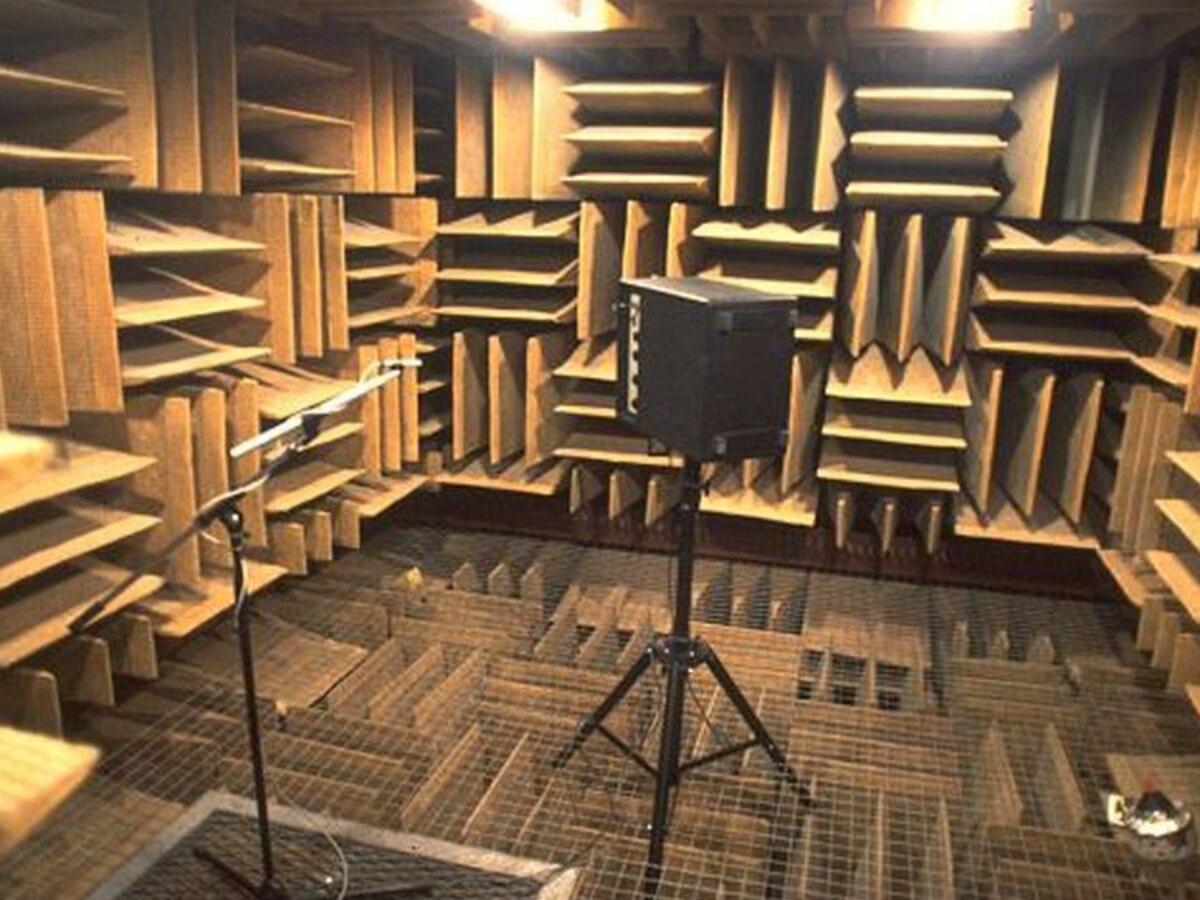 यह कमरा कर देगा आपको पागल! जानिए दुनिया के सबसे Quietest Room की हैरान ...