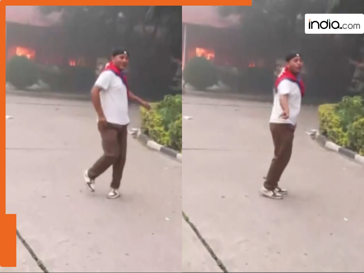 Nepal Viral Video: आग की लपटों में घिरी सरकारी बिल्डिंग, वहीं सामने Gen ...