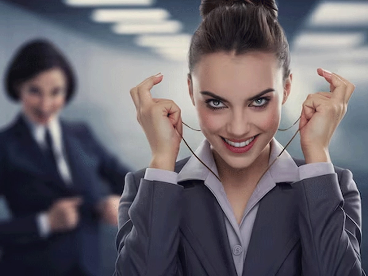 Mulank 4 Girls Ank Jyotish: एक नंबर की कंजूस और चालाक होती हैं इस मूलांक की लड़कियां, अपनी ...