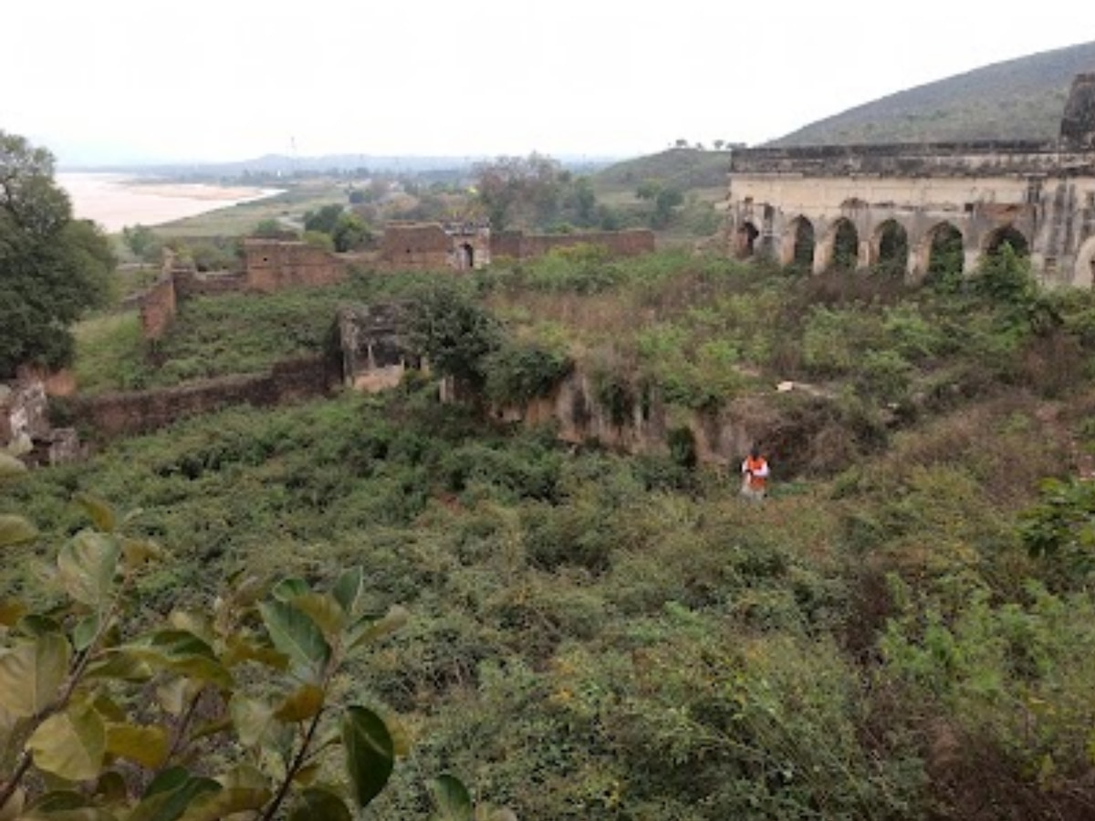 अघोरी करते हैं 4000 किलो सोने की रक्षा! भारत के इस किले में दफ्न है ...