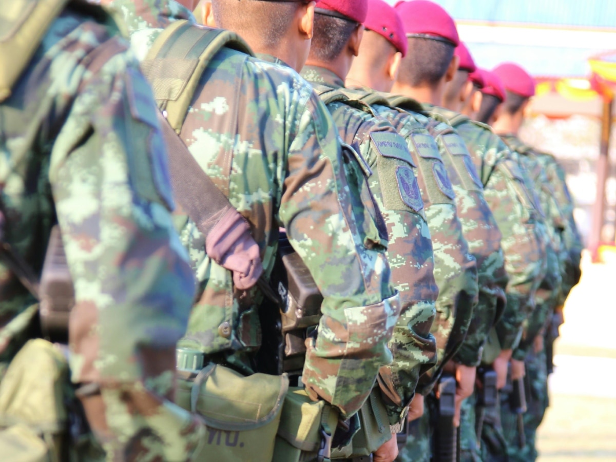 Fake Army ID बनाना पड़ सकता है भारी! जानिए ऐसा किया तो मिलेगी क्या सजा ...