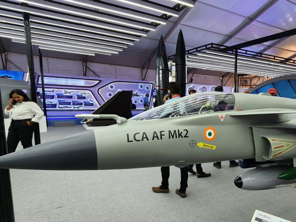 Tejas MkII को मिला हाई-टेक अपग्रेड, दुश्मनों के हमला करते ही सोच लेगा ...