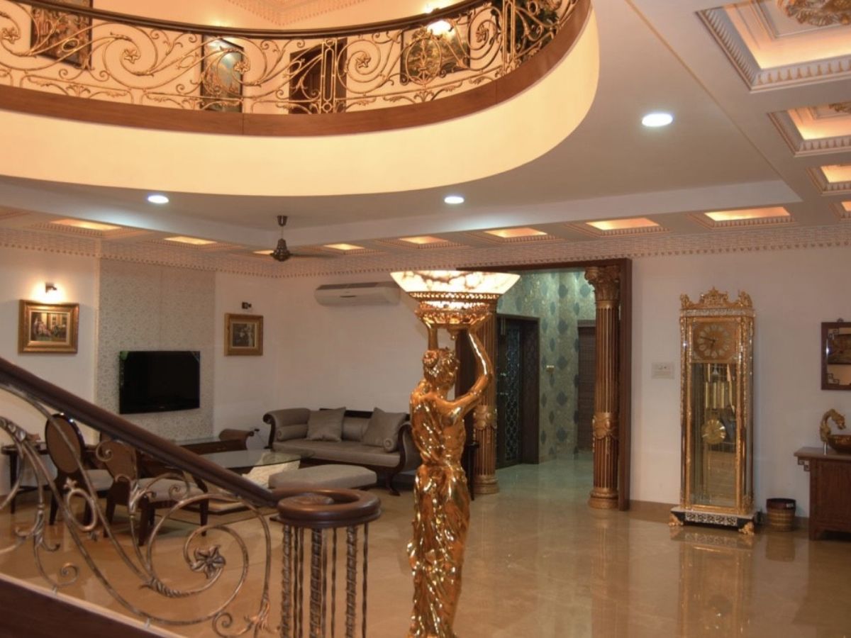 फर्नीचर से लेकर सॉकेट तक जड़ा है 24 कैरेट गोल्ड, इंदौर का 'सोने का महल ...