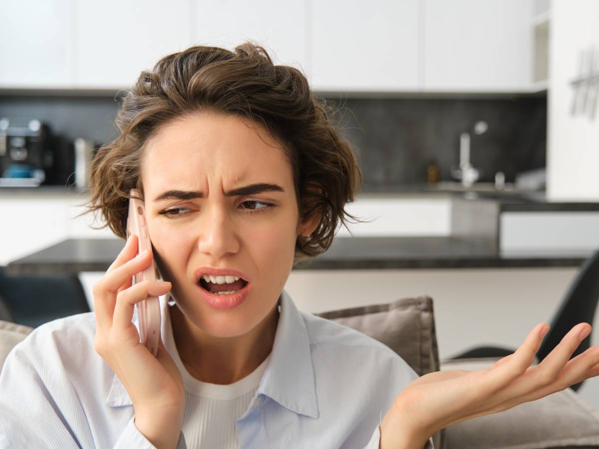 Spam Calls से हो गए हैं परेशान...तो फोन की सेटिंग्स में जाकर तुरंत ऑन ...