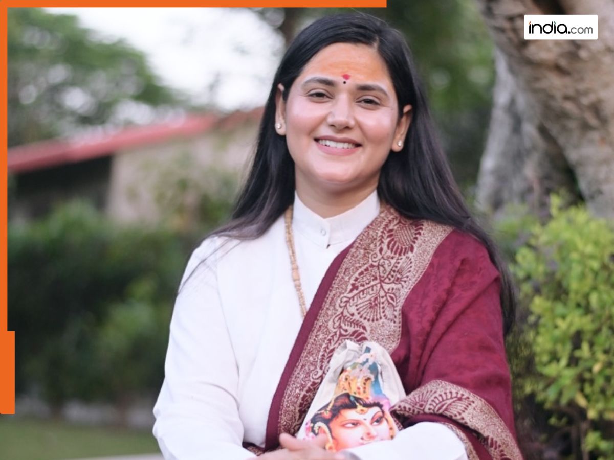 बॉलीवुड हीरोइनों से ज्यादा खूबसूरत... कौन हैं कथावाचक निधि सारस्वत? बनने जा रहीं यूपी के ...