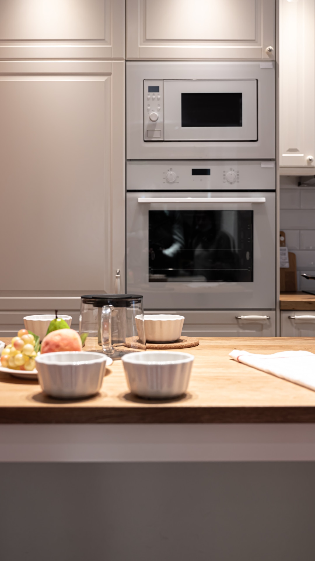 Energy-Efficient Electric Oven for Daily Use