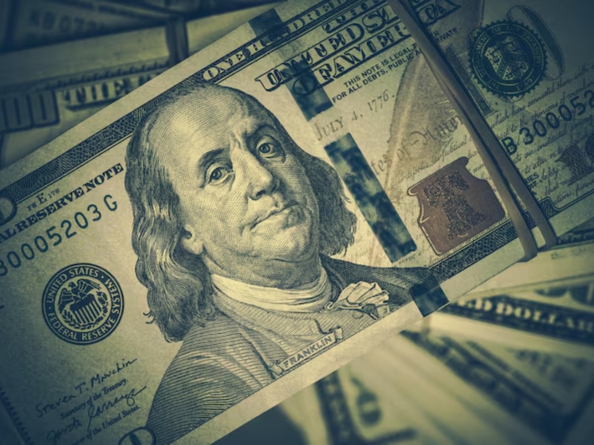 डॉलर कैसे बना दुनिया में सबसे ताकतवर? किसी करेंसी को कैसे मिलता है ये दर्जा