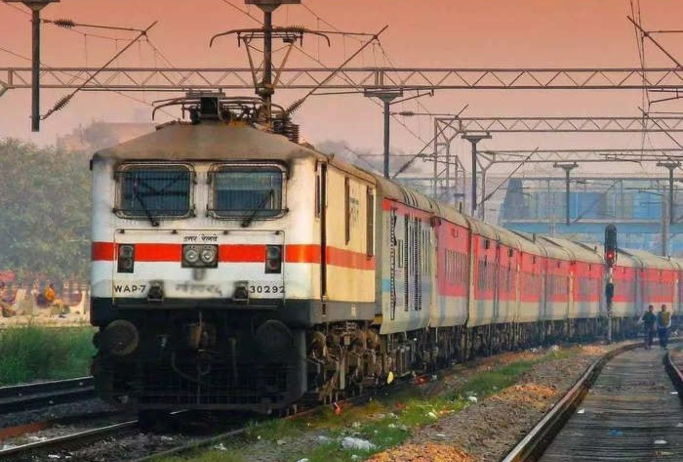 ट्रेन के अलग-अलग हॉर्न का मतलब जानकर सिर पकड़ लेंगे आप! 99% यात्रियों ...