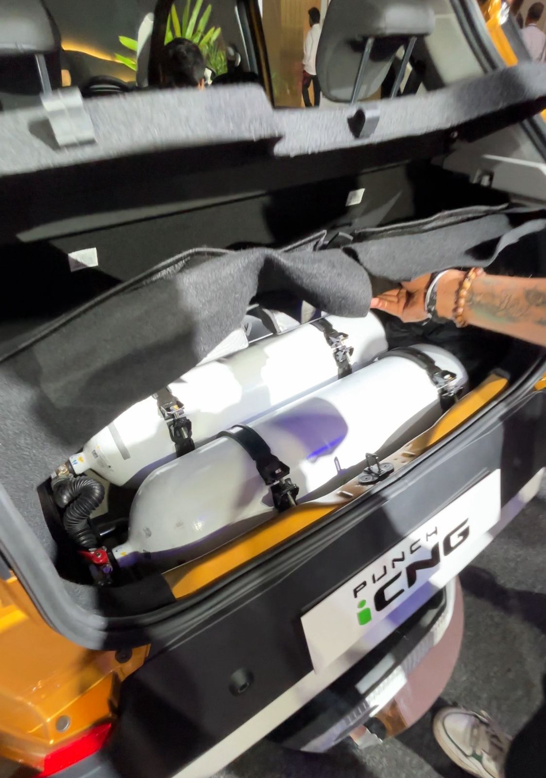 Tata Punch Facelift Launched with 3 Engine Options, iCNG + AMT Steals ...