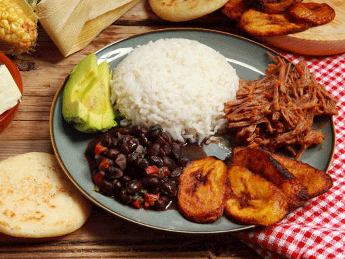 वेनेजुएला में 80 हजार का 1ltr दूध, डॉलर में बिकता है कॉर्नफ्लोर, 1Kg ...