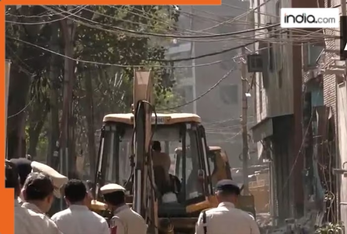 Delhi’s Uttam Nagar Murder Case: MCD bulldozes illegal portions of ...