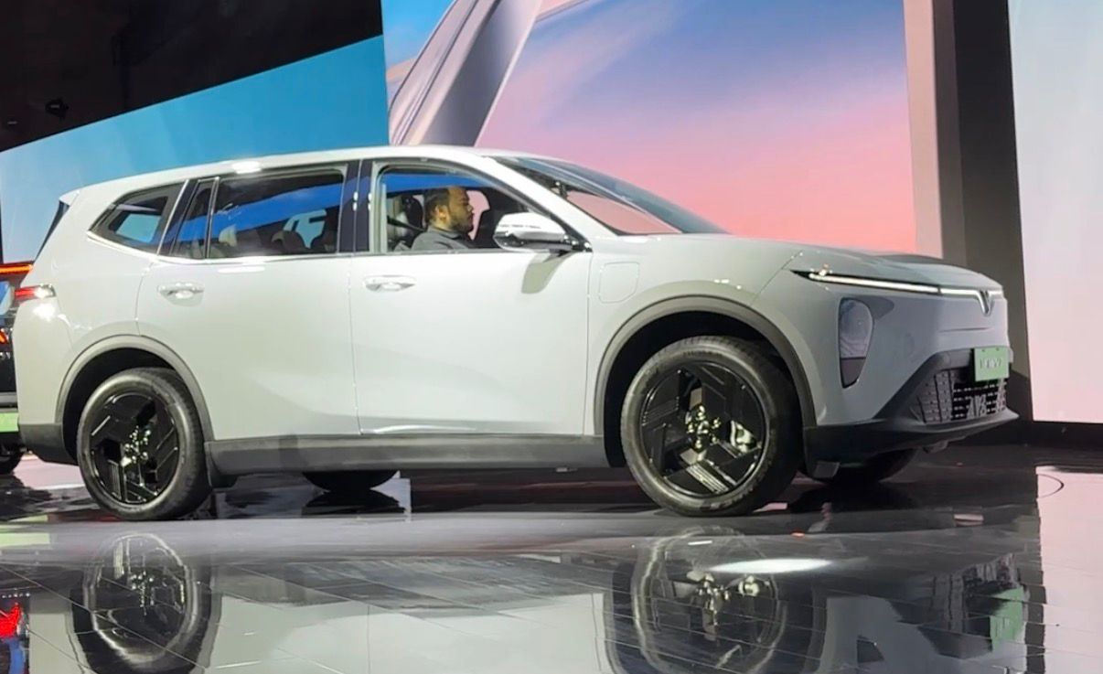 VinFast VF MPV 7 Explained: Design, Performance, Features and Price of ...