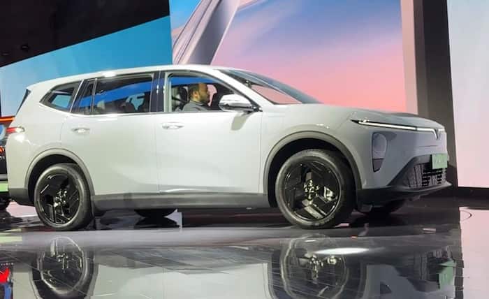 VinFast VF MPV 7 Explained: Design, Performance, Features and Price of ...