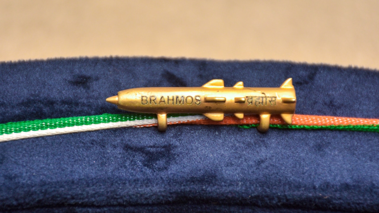 दुनिया को भा गई भारत की BrahMos, इस देश संग हुई बड़ी डील; जानिए मिसाइल ...