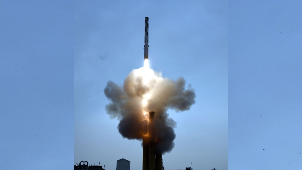 दुनिया को भा गई भारत की BrahMos, इस देश संग हुई बड़ी डील; जानिए मिसाइल ...