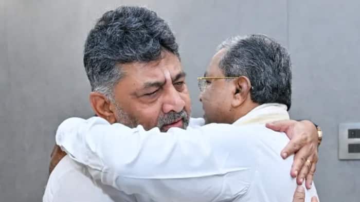 Siddaramaiah announces resignation from CM post after holding breakfast ...