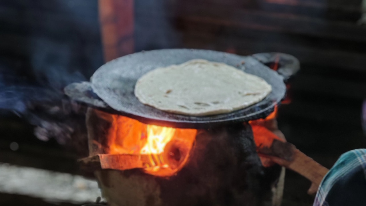 शेफ पंकज की इस 1 ट्रिक से एक साथ तैयार हो जाएंगी ढेर सारी रोटियां ...
