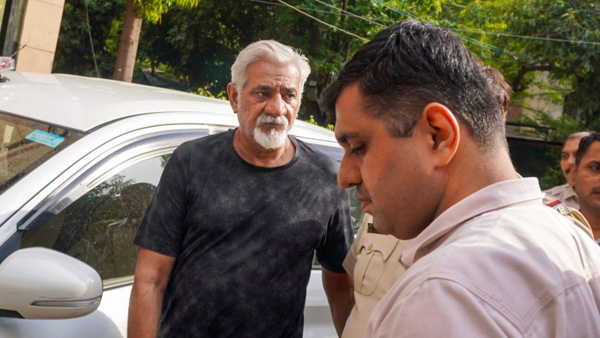 Delhi Hotel Fire: Owner was arrested in 2025 for getting Bangladeshis ...