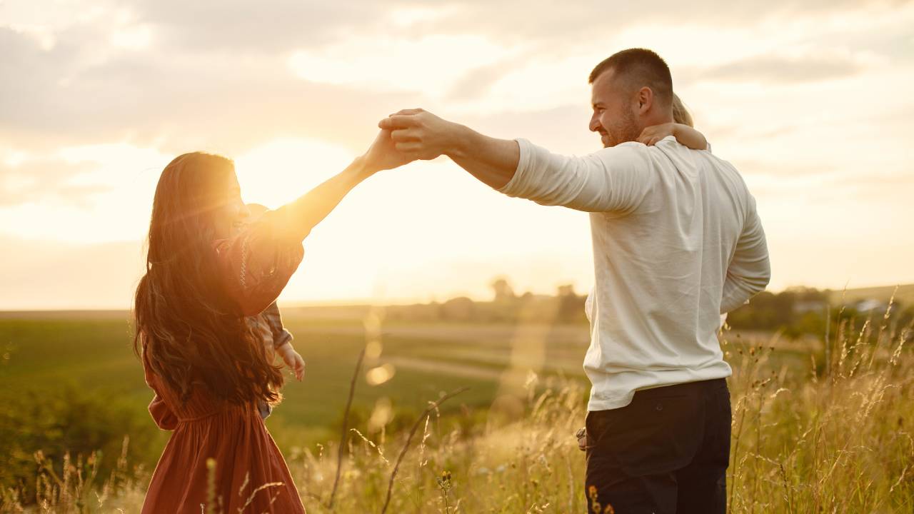 Mulank 8 Love Compatibility: इस मूलांक के लोगों से शादी करते ही बदल ...