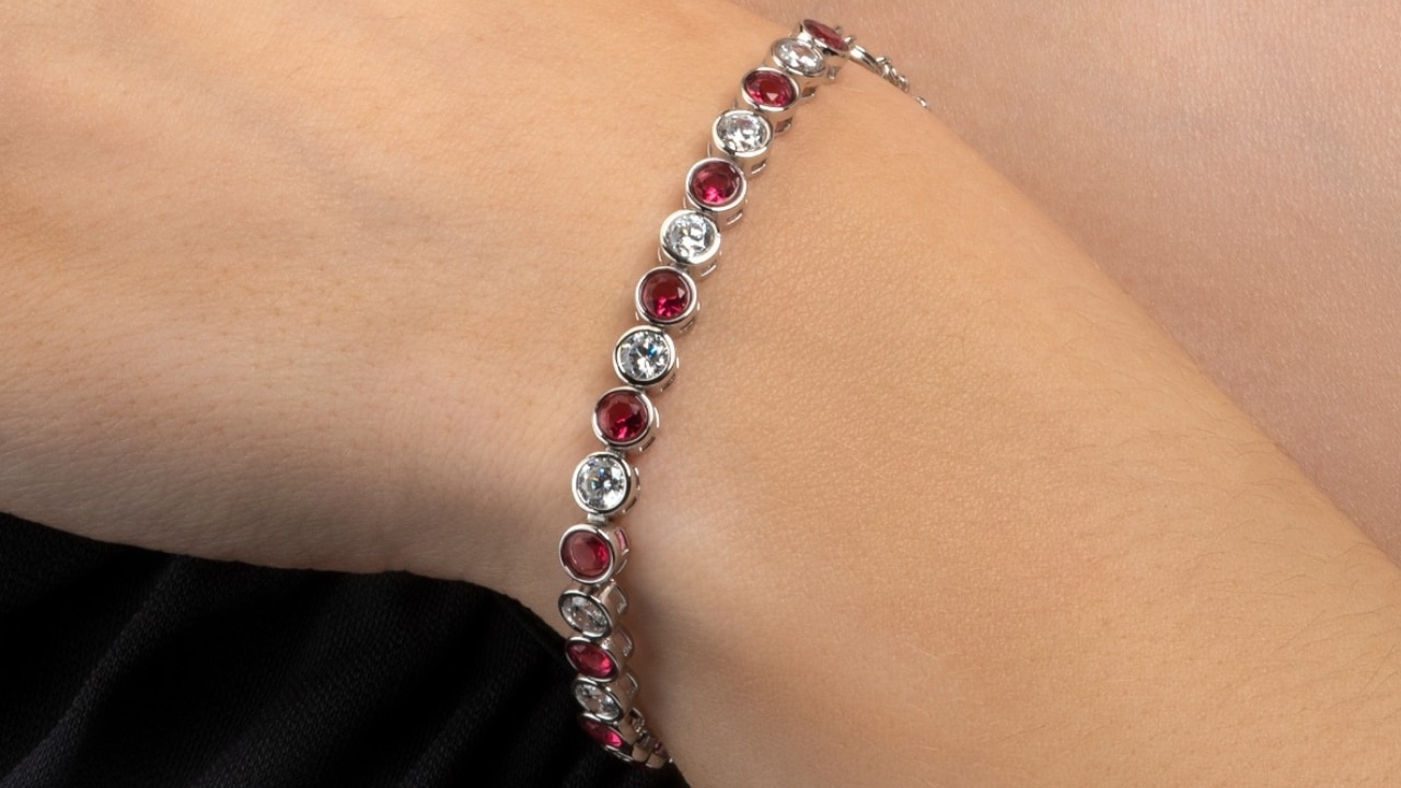 Stone Bracelets Designs: डेली वियर पहनने के लिए बेस्ट हैं ये 5 तरह के ...