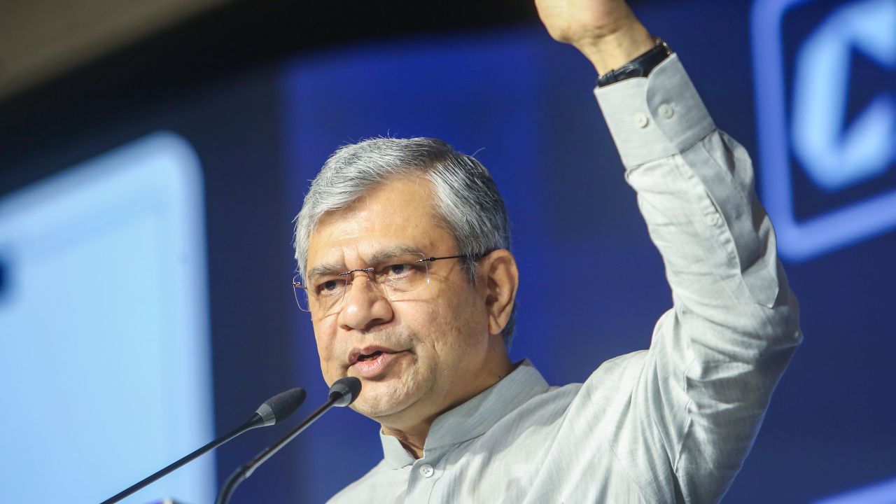Delhi to Siliguri In 6 hours? Ashwini Vaishnaw makes big announcement ...
