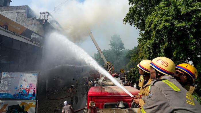 Lucknow Fire Live: Authorities seal building, owner arrested, CM Yogi ...