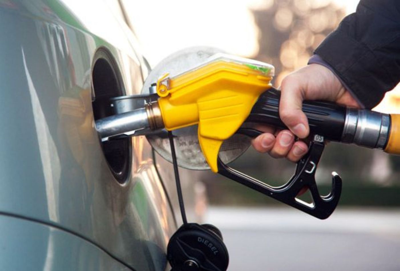 Petrol to become Rs 20 cheaper? Modi government set to launch E85 fuel ...