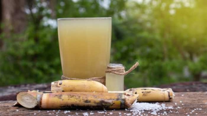 क्या खाली पेट 1 गिलास गन्ने का जूस पीना सेहत के लिए सही है? जानिए पीने ...