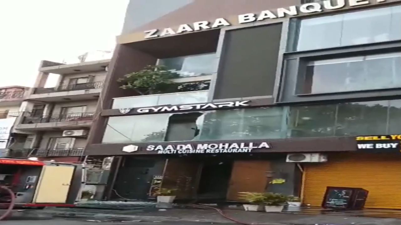 Fire breaks out at restaurant near South Delhi flyover; elderly woman ...