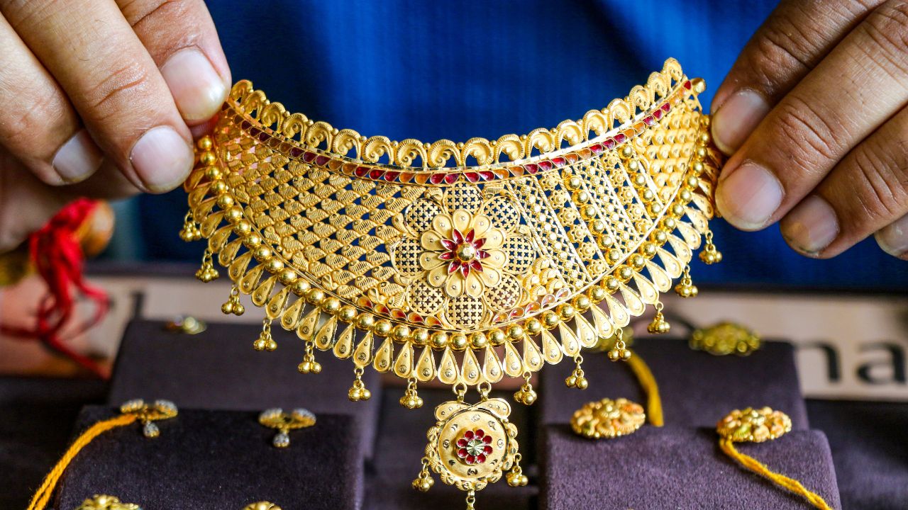 Gold, Silver Rate Today June 27: Gold gets costlier or cheaper? Check ...